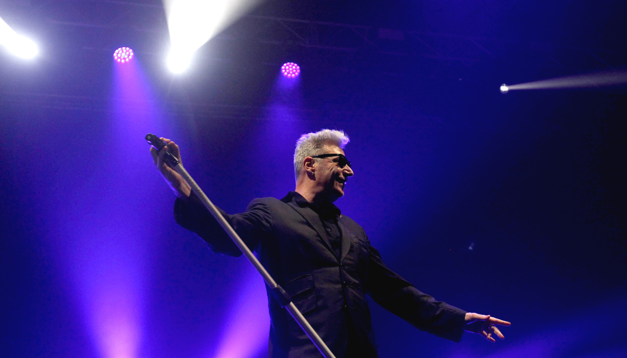 Loquillo santifica el rock ante sus fieles en A Coruña