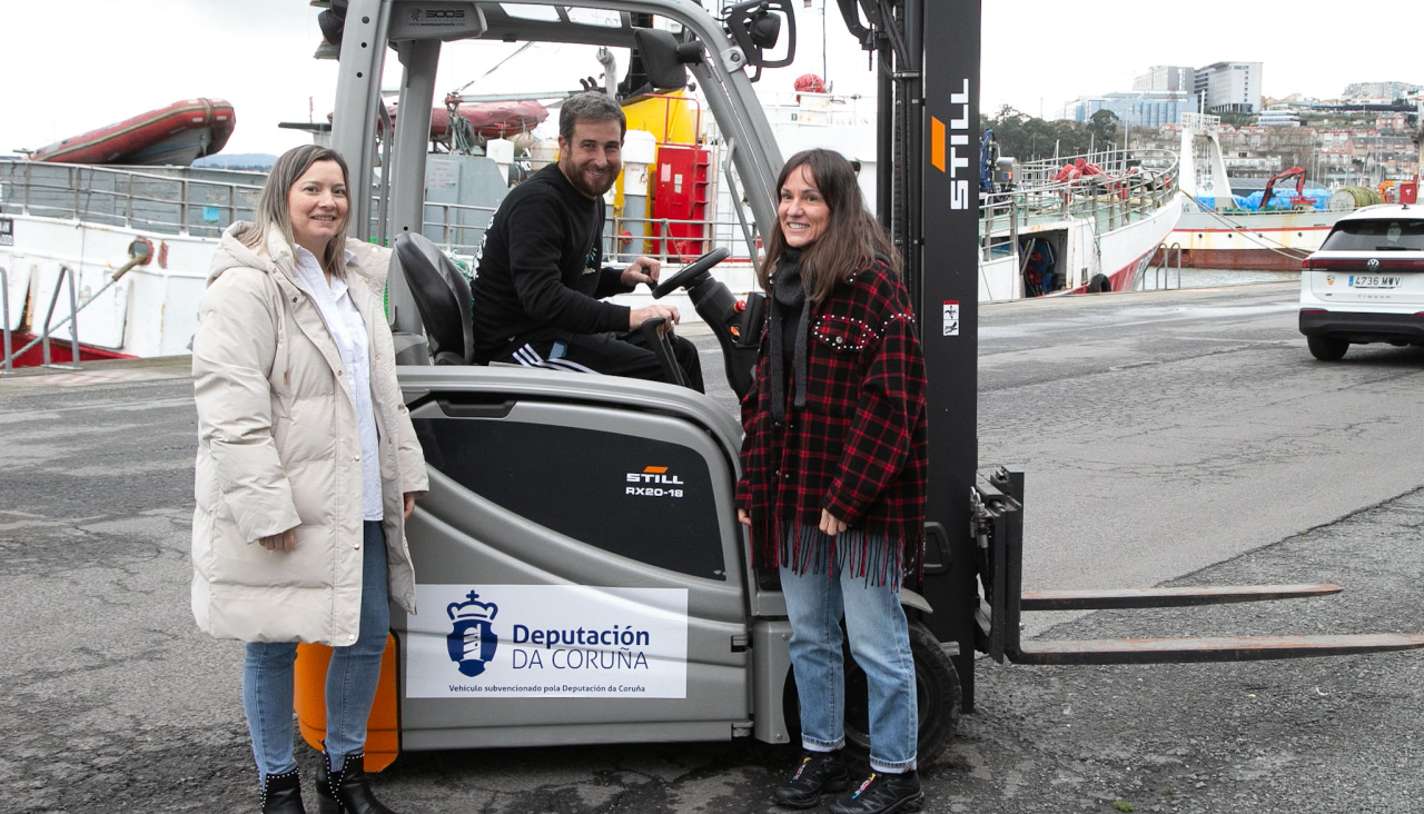La Diputación de A Coruña financia la compra de una nueva carretilla ...