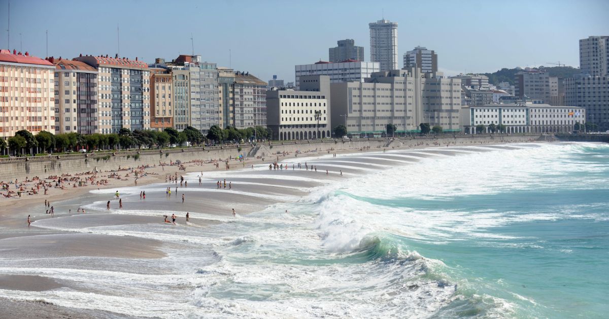 A Coruña y su área revalidan todas las banderas azules de sus playas y ...