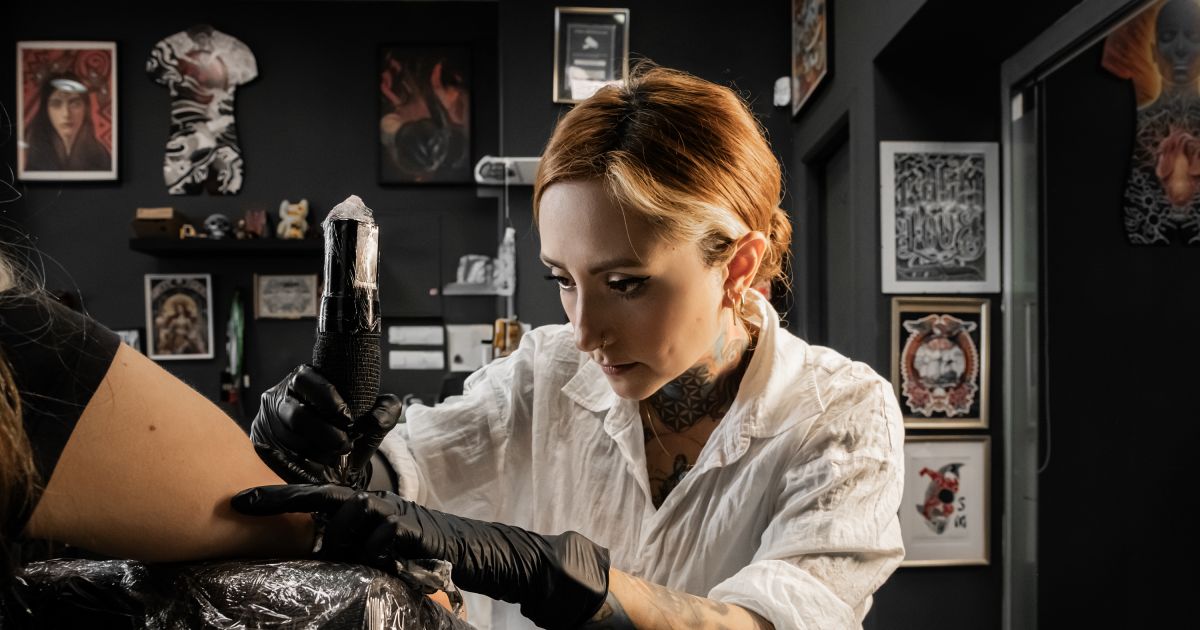 TATÚO: la primera escuela profesional de tatuaje de A Coruña marca un ...