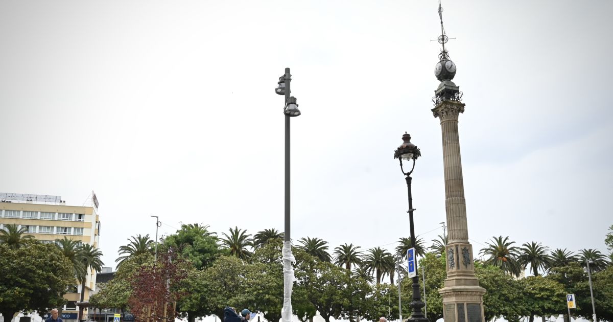 La sorprendente historia de las farolas retiradas en Los Cantones ...
